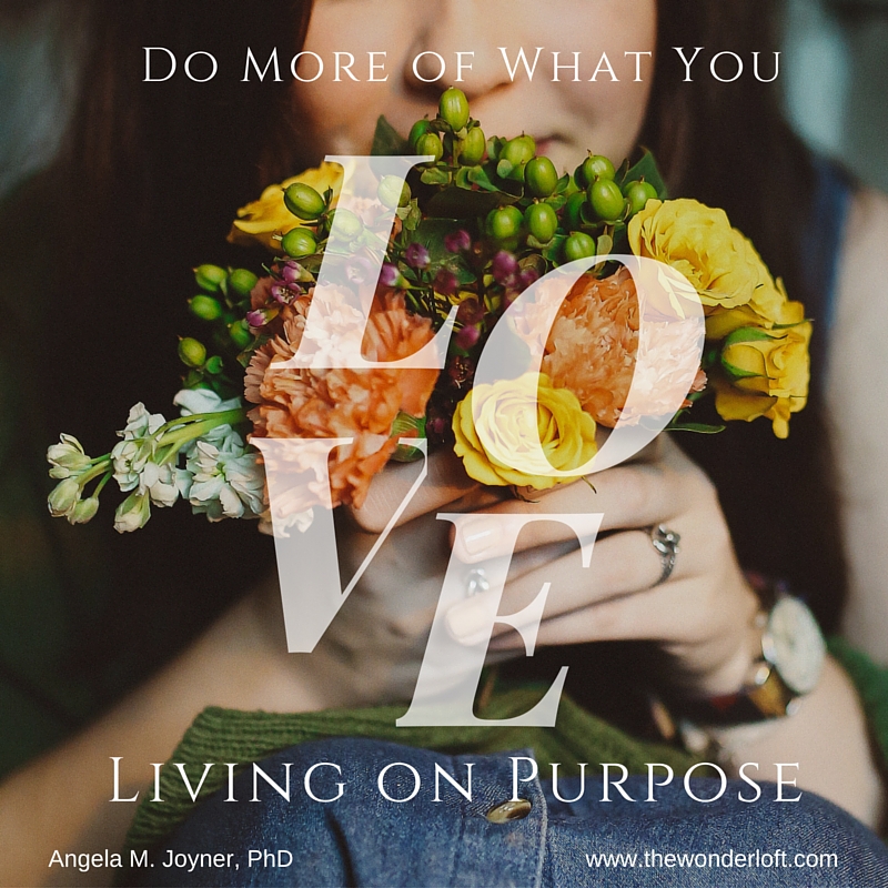 Angela M. Joyner, PhD – Helping women lead with more confidence and thrive.